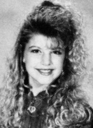 stacy-ferguson-fergie-yearbook-high-school-young-1990-photo-HP – Snakkle